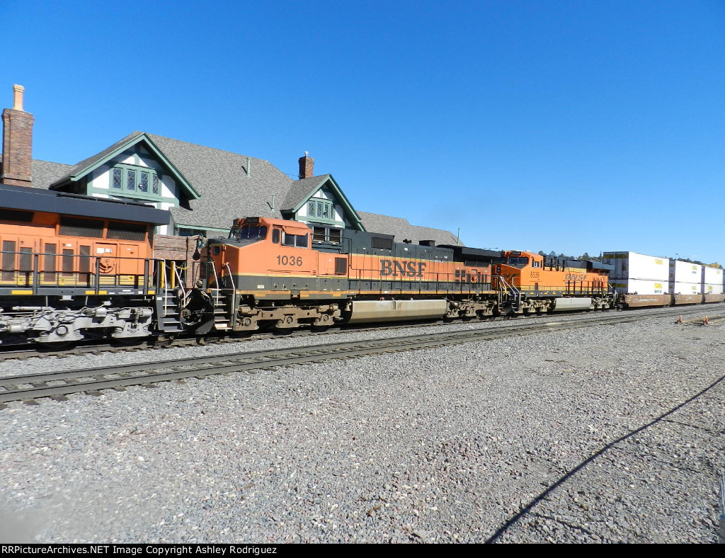 BNSF 1036